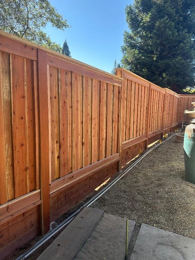 To Slope or To Step - Fences on Slope? - Fantastic Fence